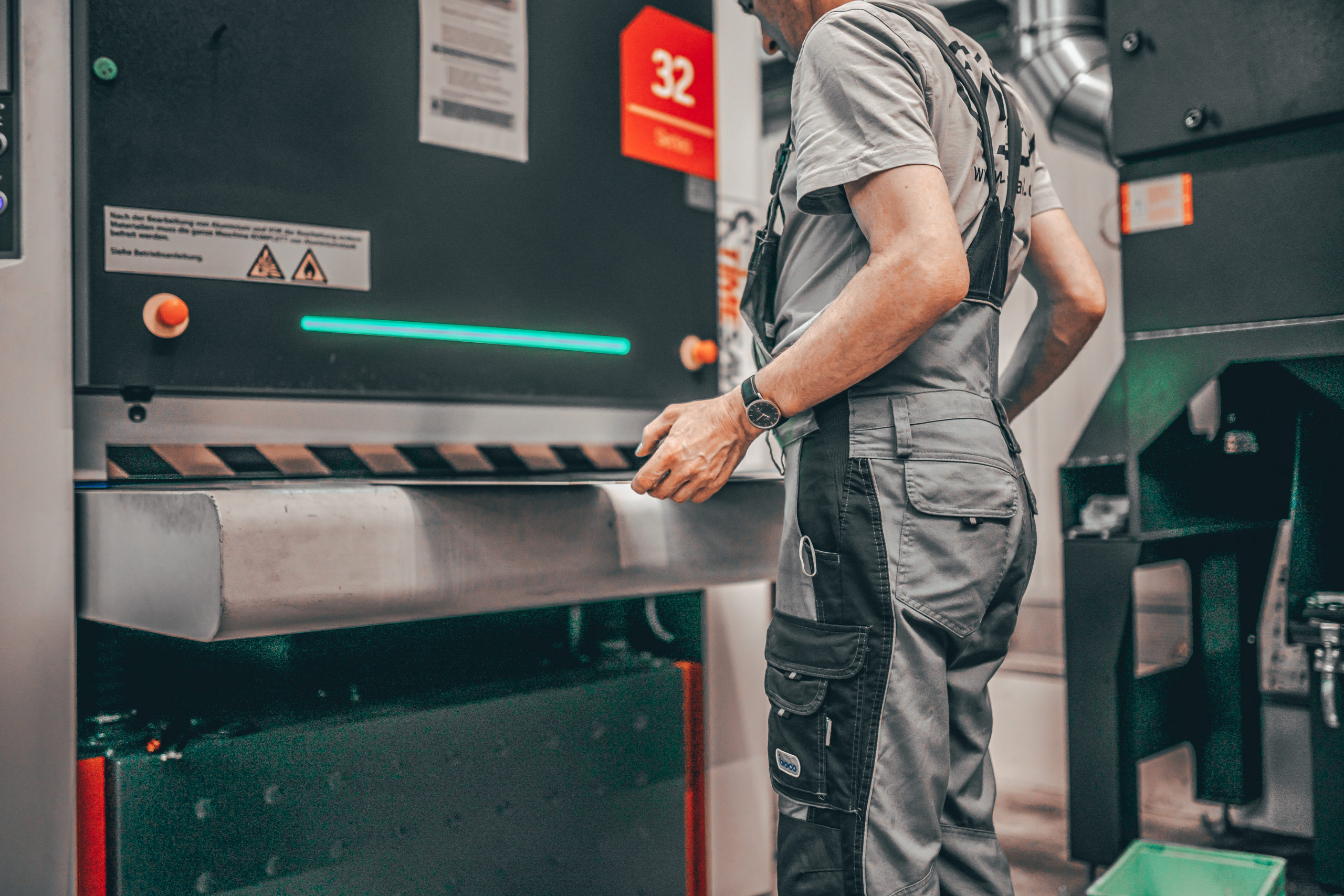 Entgratung - Weda Metall