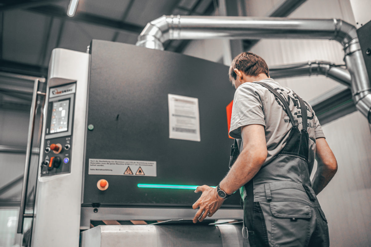 Entgratung - Weda Metall